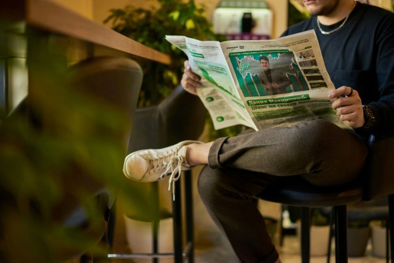 What is Political Journalism? A Guide to the Beat That Shapes Nations
